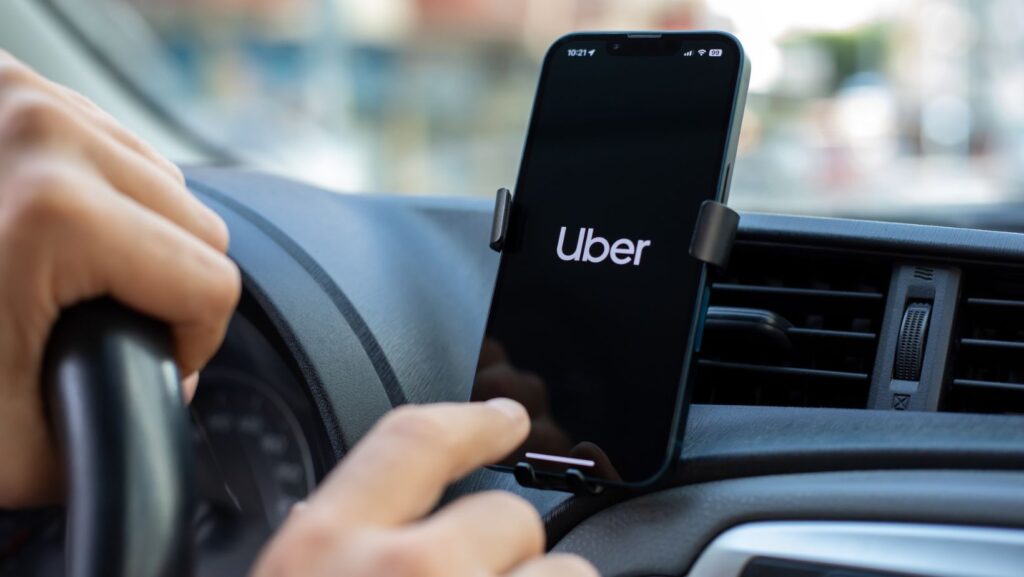 How Much Do Uber Drivers Make in the USA? 2025 Salary
