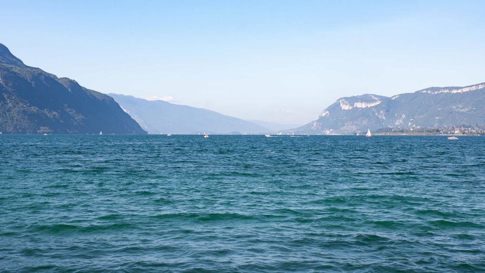 Aix-les-Bains, joyau des Alpes : 18 km de lac, 1 casino et des thermes ...