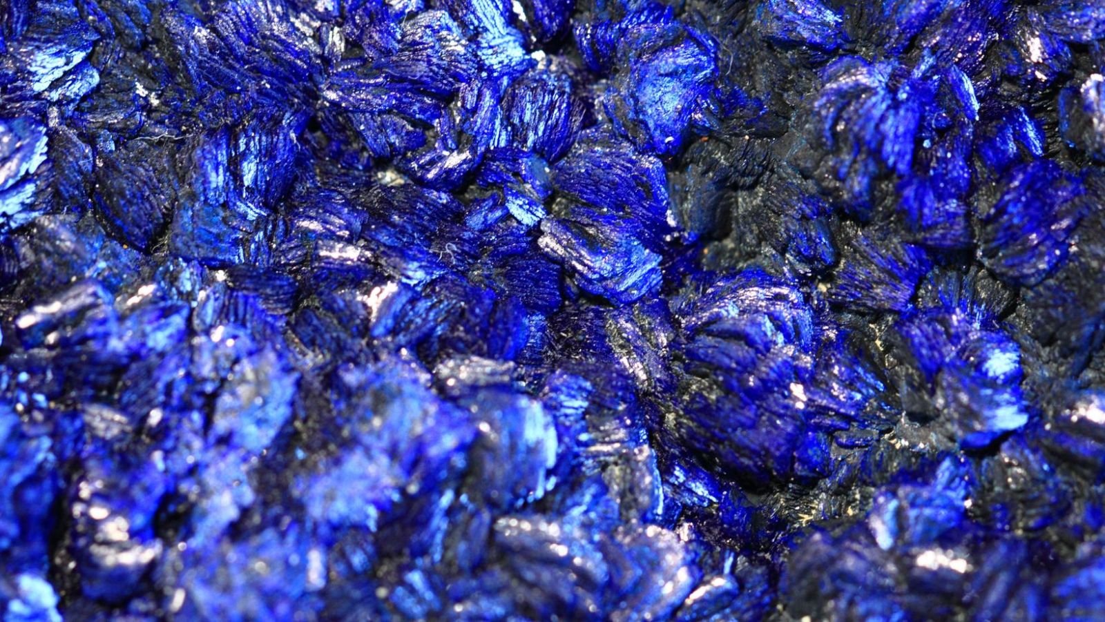 Azurite: Propriétés lithothérapeutiques et guide d'utilisation de la ...