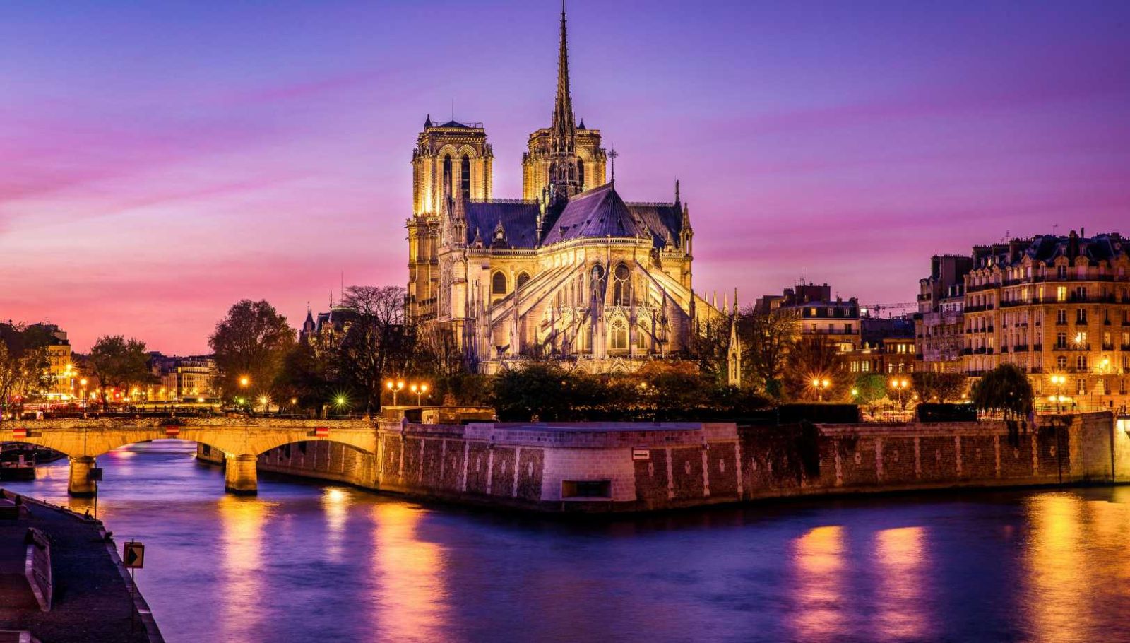 Notre-Dame de Paris renaît de ses cendres : 12 millions de visiteurs ...