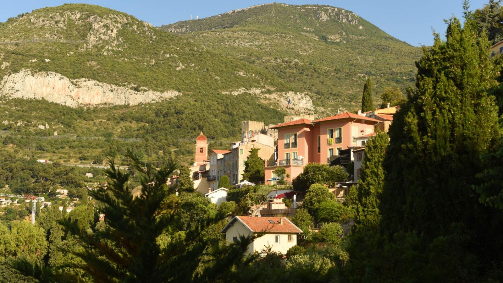 300 jours de soleil par an : l'arrière-pays provençal dévoile ses 5 ...