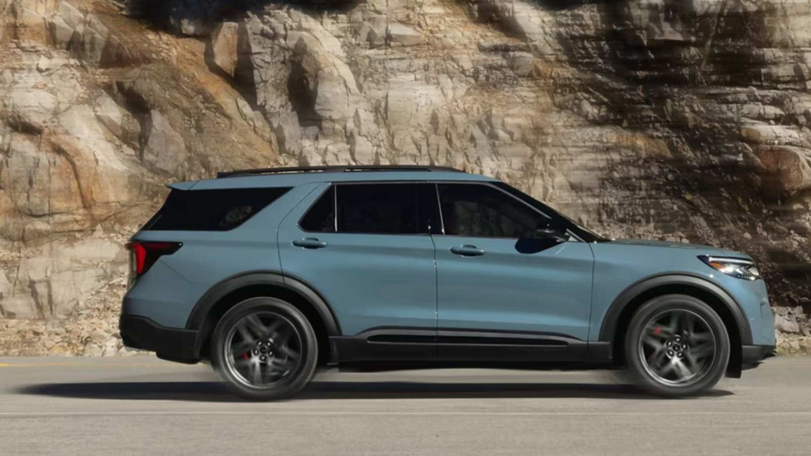 Ford Explorer 2025 : 500 km d'autonomie et 0-100 km/h en 5 secondes